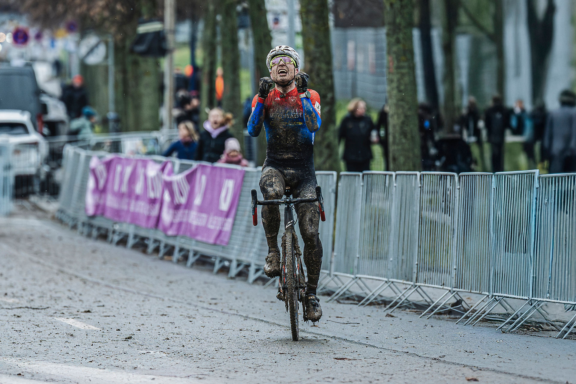 Cross-DM: Viertes Gold in Folge für Hannes Genze extension - Centurion